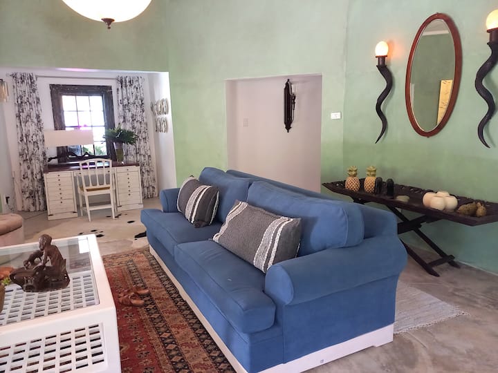 Baobab Suite, Villa Roc Guesthouse - Solar Power - Dolphin Coast