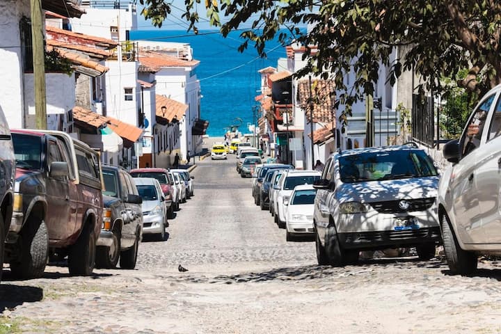 Casa Margarita: Downtown Apt. With Ocean View - Puerto Vallarta