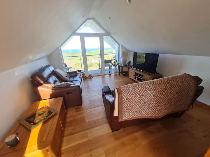Cheerful Private Bedroom In House With Sea View - Boscastle
