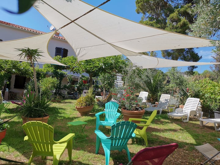 Gîte/ Appart B2 Parking - Jardin - Calme -Village - Piana