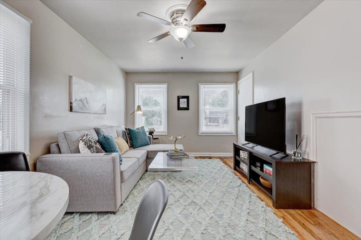 Spacious 1br In Benson | Shops & Cafés Nearby - Omaha, NE