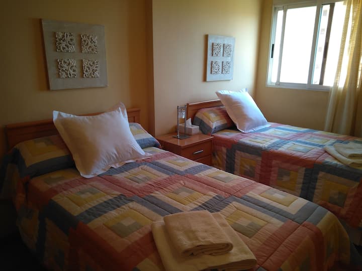 Apartamento Entero,precioso Con Vista Playa, Wifi - Valencia