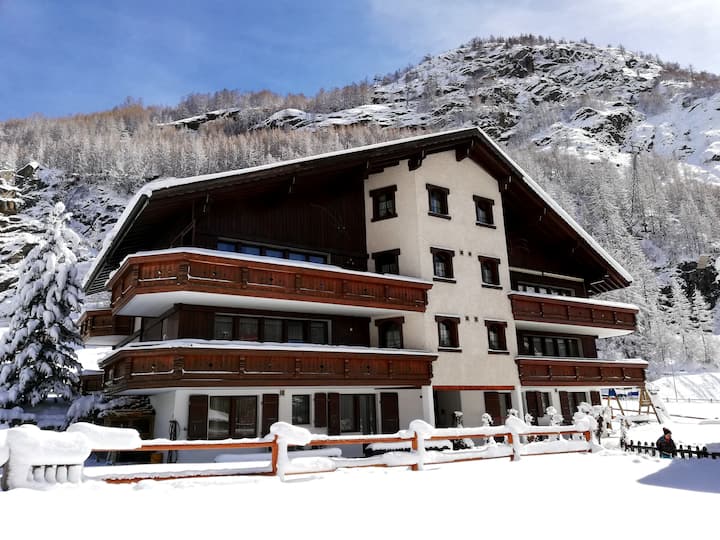 An Einmaliger Lage In Saas-grund - Saas-Fee
