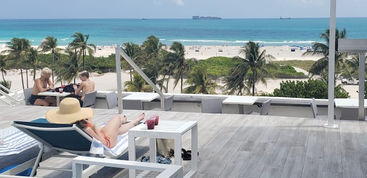 Studio W/ Rooftop Pool On Ocean Dr Sobe - Miami Beach, FL