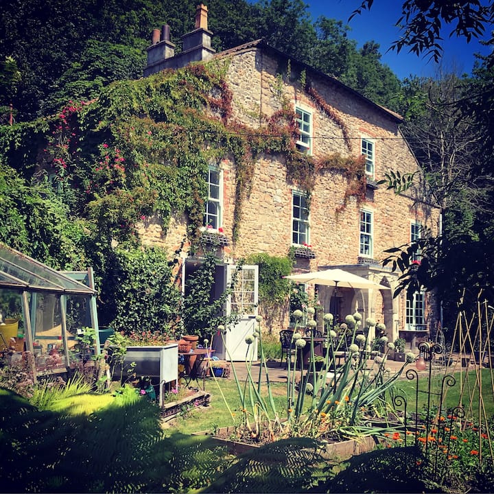 Mendip House_ Somerset, Home With A View. - Burnham-on-Sea