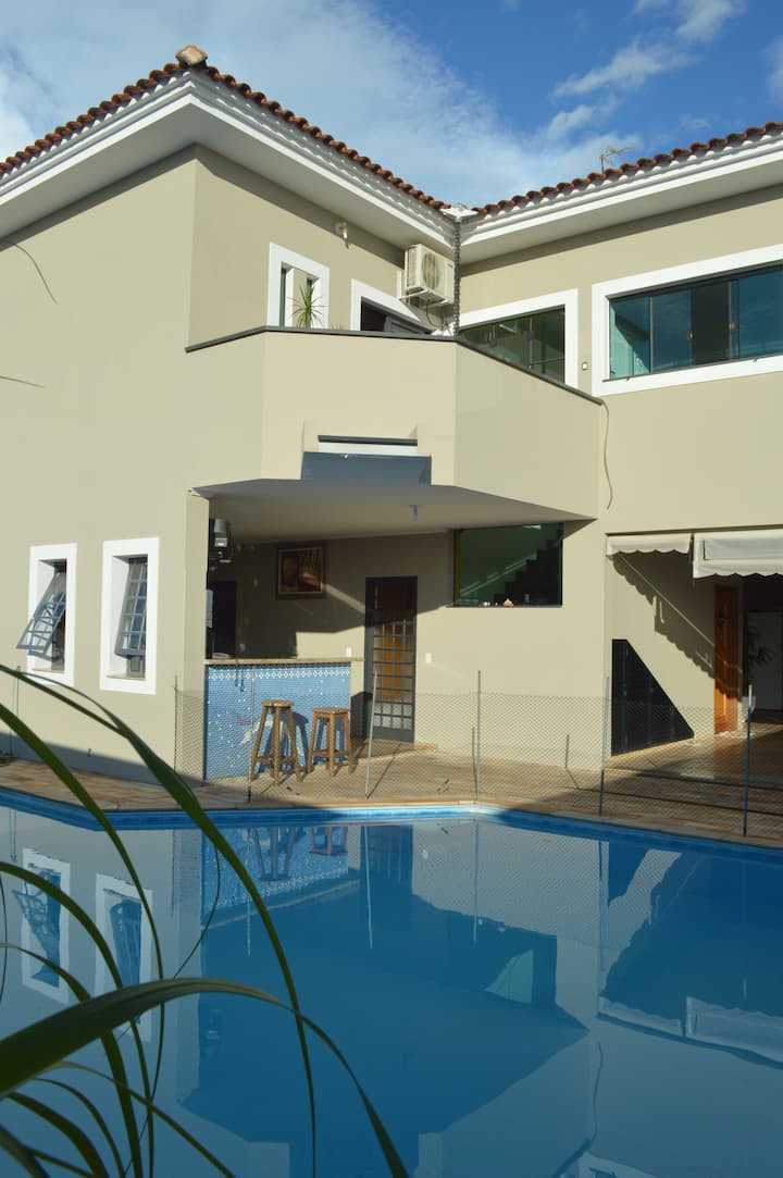 Casa Linda, Confortável  Piscina Grande E Aquecida - Brotas