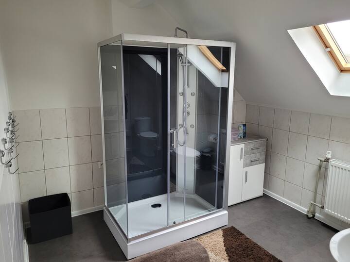 3 Zimmer Wohnung 71qm Für 6 Personen - Meerane