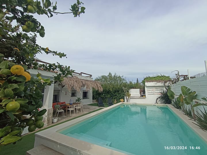Casa Vas, Piscina Jacuzzi Garaje Barbacoa Privado. - Chiclana de la Frontera