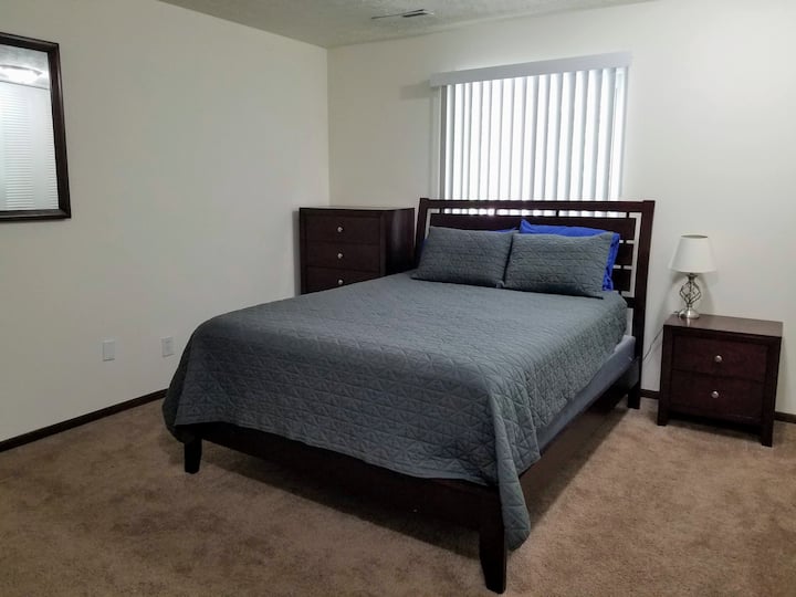 100-5|beautiful 2br Unit Overlooking Creek - Canton, OH