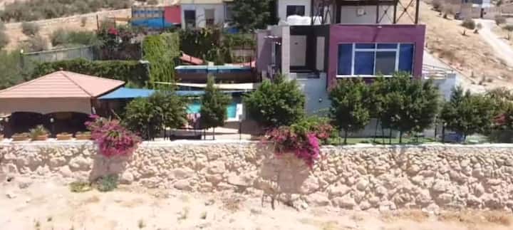 Philadelphia Chalet - Jordan