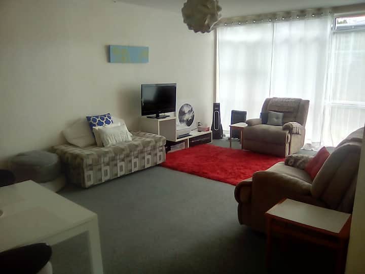 A Sunny Double Bedroom In A Park Like Setting - Auckland