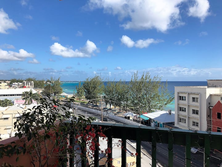 Apt Opp Beach, 5b Sea And Boardwalk- 3 Bed 2 Bath - Bridgetown