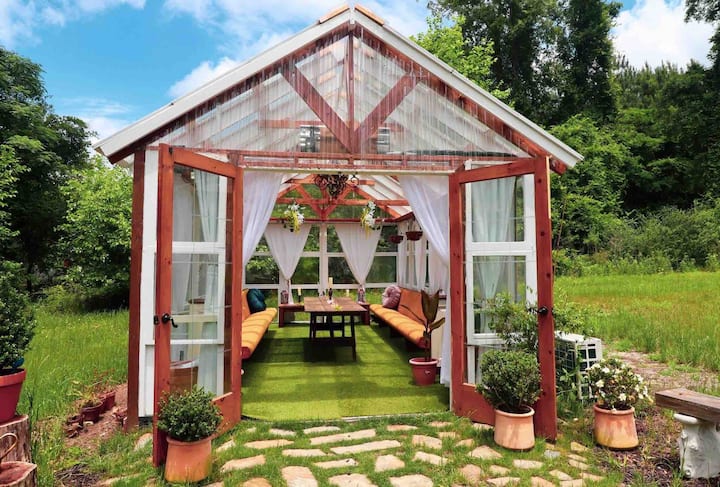 The Greenhouse Venue ~ Camper Parking/tents/rv ~ - Columbus, GA