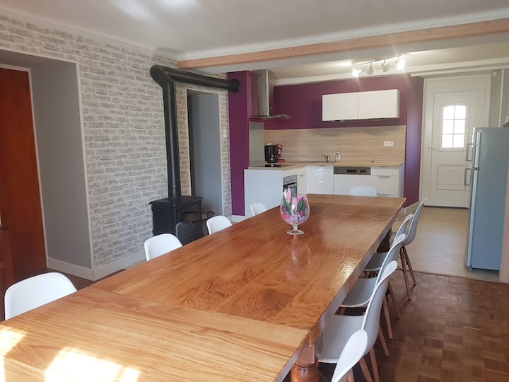 Grande Maison Familiale Jura 
Lacs,montagne,vignes - Jura