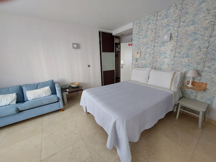 Modern New Studio Near Beaches And Promenade. - Madère