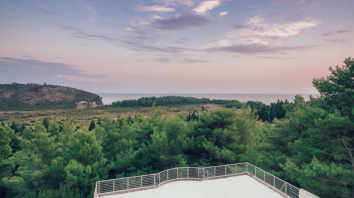 Wild Beauty Villa With 4 Apartments - 몬테네그로
