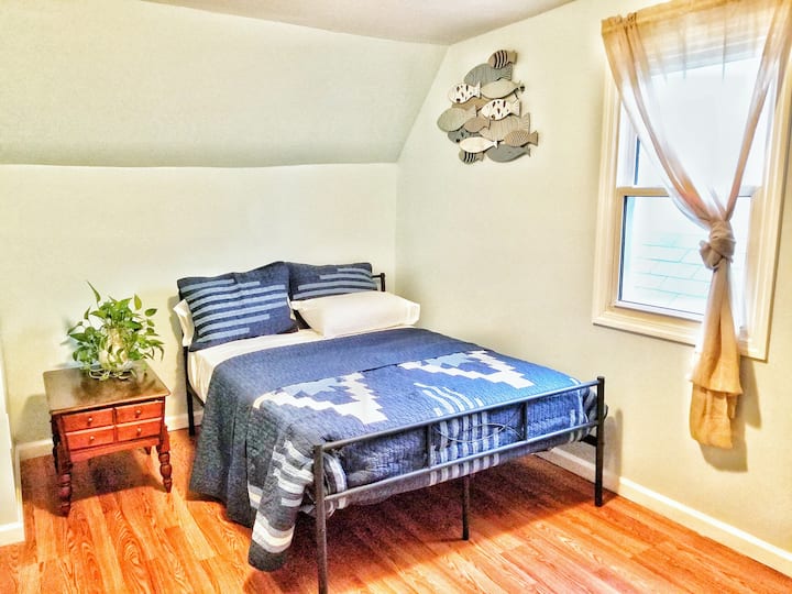 'Under The Sea' Peaceful Blue Room 7 Mins To Penn - Newark, NJ