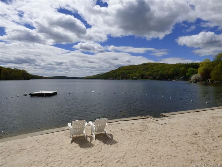 3 Br Lake House In Gated Candlewood Lake Community - Squantz Pond, CT