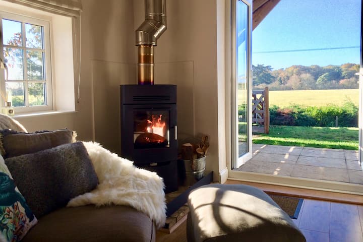 Tui Cottage Snape-coastal Escape With Wood Burner - Suffolk