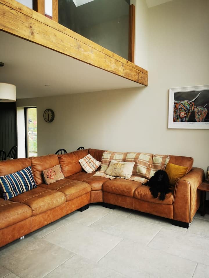 Lakeside Family Retreat - North Wales