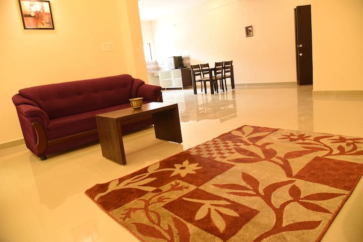 Spacious 3bhk Flat At Daffodil Apartments - Mysuru