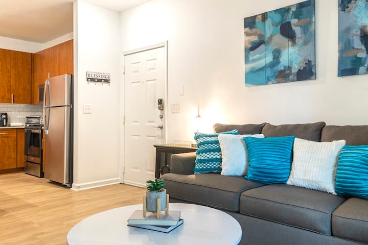 Zenful Retreat: Entire 1 Bd•1bth Apt Of Comfort - Duluth, GA