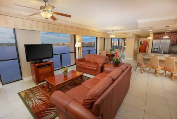 Orlando Sleeps 16 Westgate Presidential Villa - Orlando, FL