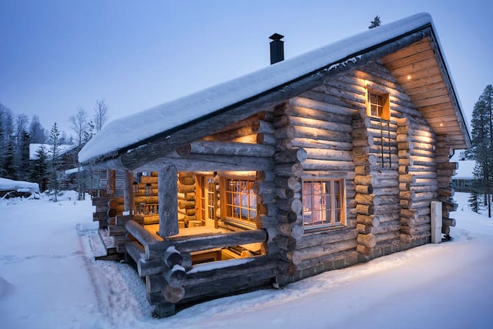 Elegant And Cosy Log Lodge Villa Aurora - Äkäslompolo