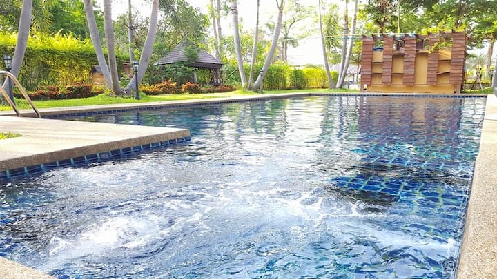 Resort @ Prachuap Garden View :  Room9 - Prachuap Khiri Khan