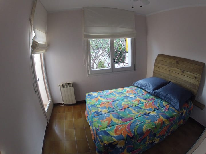 Chambres Dans Une Maison Avec Une Piscine. - Segur de Calafell