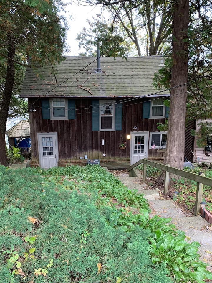 Crystal Lake Cottage Near Road America - Elkhart Lake, WI