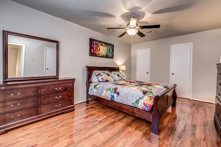 3br Townhouse C. 20 Min To Dt. Safe Area. - Houston