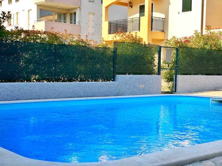 Charming Apartment Near Pula 2+2 With Pool - Banjole