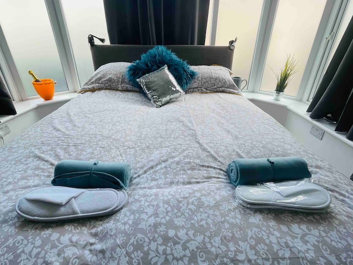 25% Off Due To Cancellation!long/short Stay/park’g - Portsmouth