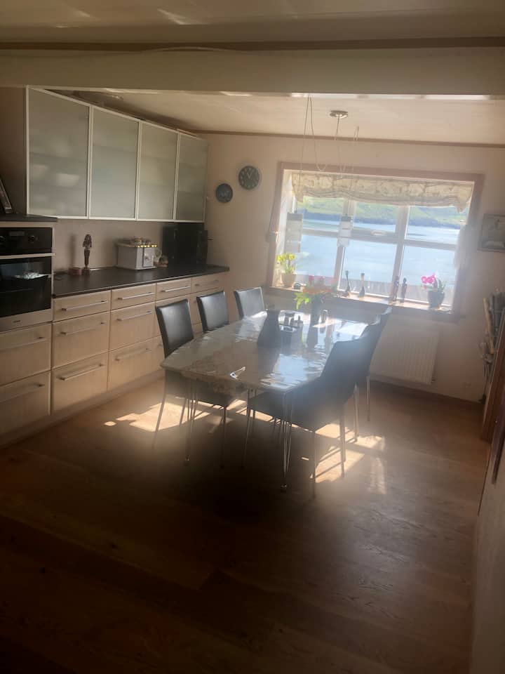 Cozy Apart
Víkarvegur 40, 340 Kvívík 
Faroislands - Faroe Islands