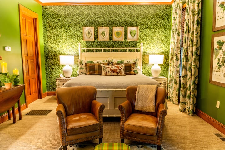 The Lodge at Generostee Creek - Cabins for Rent in Starr, South ...