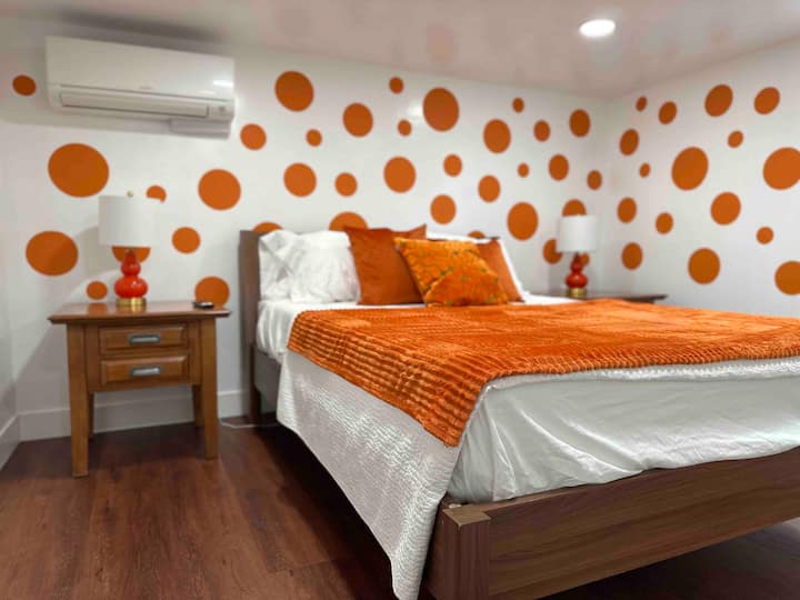 Rise & Shine-mid Mod House-hottub-firepit-w&d - Salt Lake City, UT