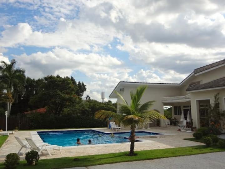 Casa  C/ Piscina E Churrasqueira Prox. A Sorocaba - Itu