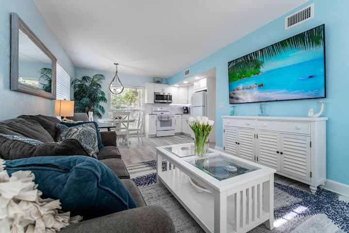 Siesta Shores: Siesta Key Suite - Ground Flr- King - Siesta Key, FL