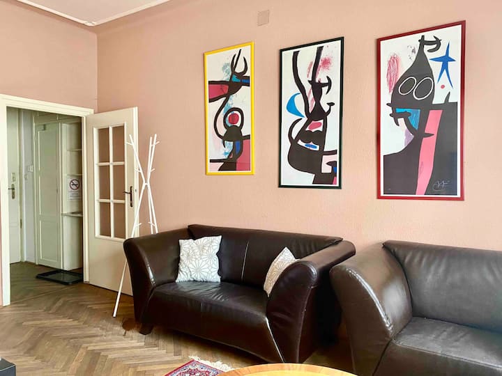 Sunny Studio With Balcony In The City Center - Budapest