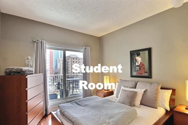 Downtown, Edmonton Vacation Rentals & Homes - Edmonton, Canada | Airbnb