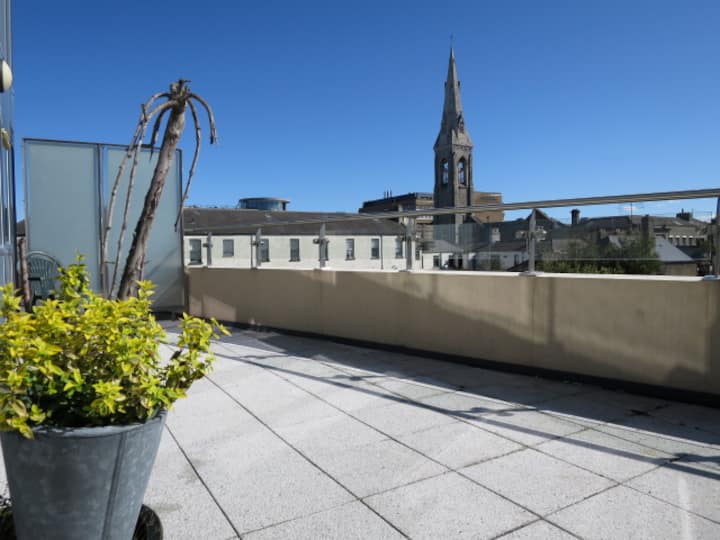 ★Seaside Modern ★ Walk Everywhere | Luxury Complex - Dublin, Ireland