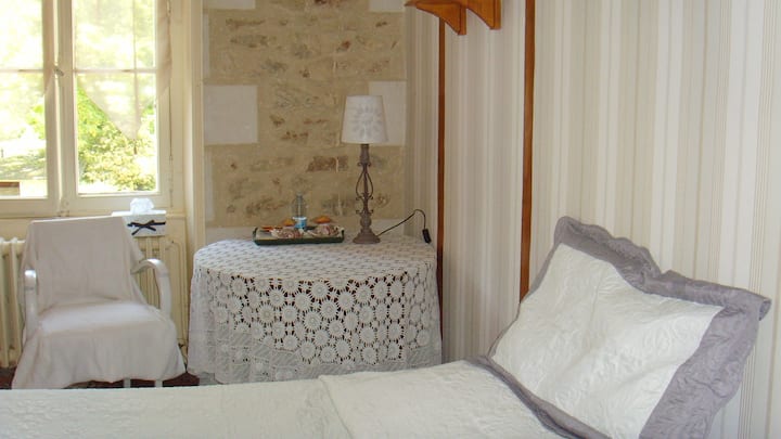 Chambre Privée Dans Maison De Charme - La Flèche