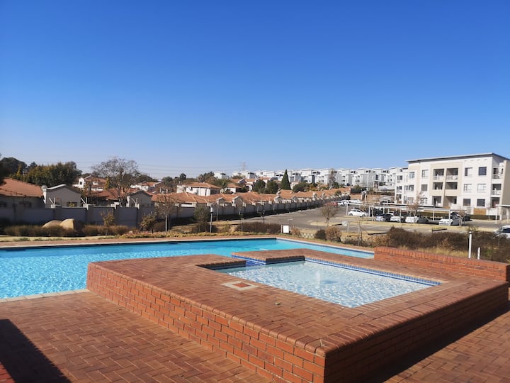 Modern Apartment With Backup Electricity - Chartwell