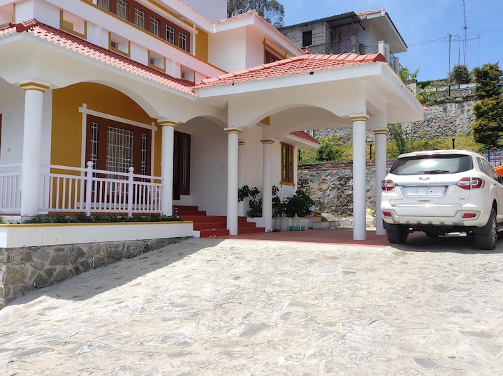 Srinesh Meadows
A Luxury In Home Stay - 