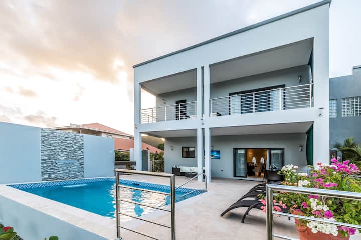 Waters Edge Luxury Villa #2 By Bay Gardens Resorts - Saint Lucia