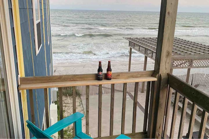 Fins Up! Oceanfront Paradise! - Sneads Ferry, NC