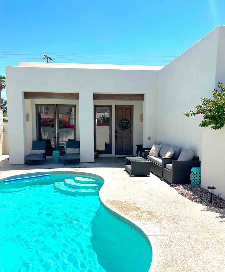 Private Pool & Spa, Games, King Bed, Near Old Town - La Quinta, CA