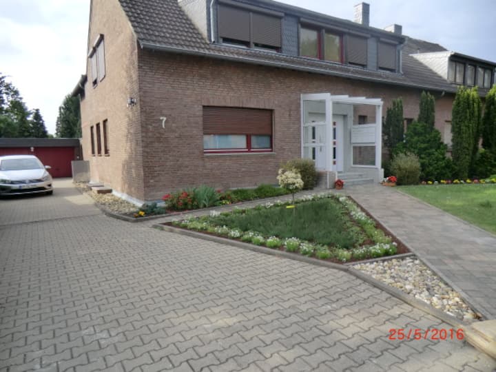 Untergeschoss Appartment Ca. 41 Qm - Krefeld - Krefeld