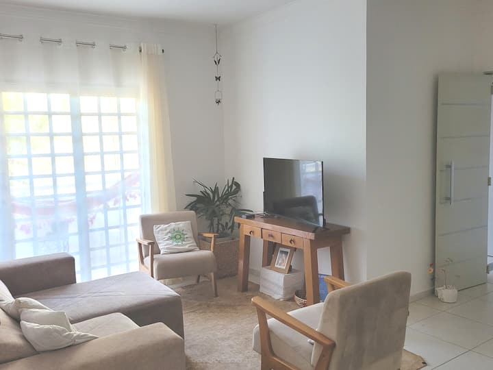 Quarto Privativo No Mte Castelo - Campo Grande
